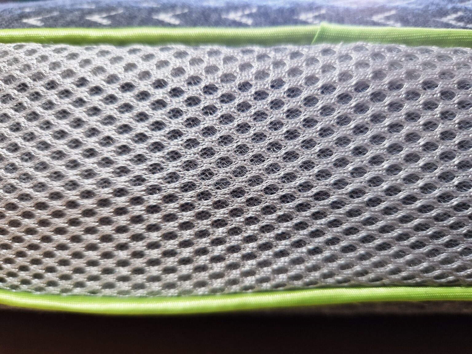 Jastuk CARBON RELAX 60x40x13cm - sa aktivnim ugljem